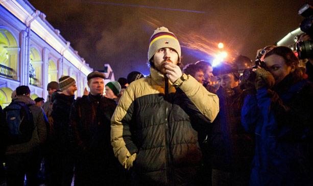 Voina collective member stages daring escape from a Russian jail | Starkwhite